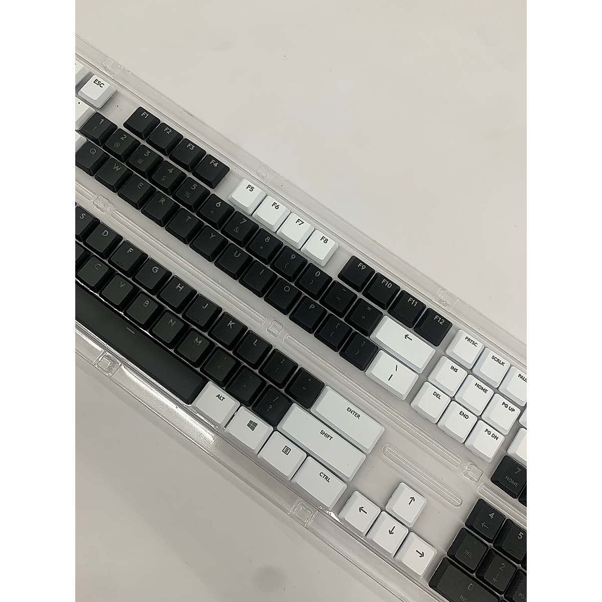 Suitable Logitech G915TKL G915 G815 Keyboard keycaps, 111 Keys. Replacement Keycaps Mechanical Gaming Keyboard… (White and Black Set)