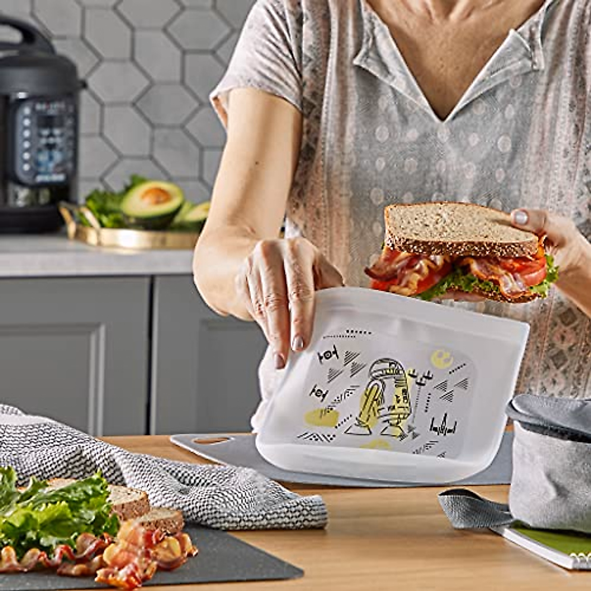 Pyrex Platinum Silicone 4-Pc Storage Set, 2 Reusable Sandwich Bags, 2 Reusable Half-Gallon Freezer Bags, Non-Toxic, BPA-Free, Airtight & Leak-Proof, Microwave, Freezer Safe, Star Wars