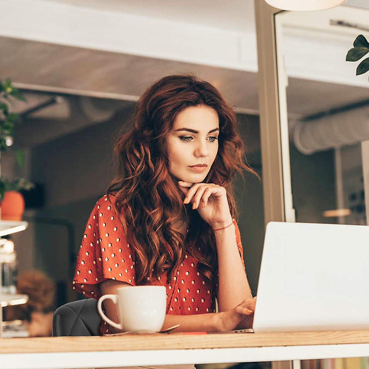 Dkeli Counter Height Bar Stools Set of 2 Leather Adjustable Bar Chairs for Kitchen Living Room Pub Swivel Bar Stool Armrest(Black)