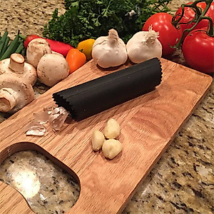 Maxracy 2 Set Silicone Garlic Peeler Easy Roller Tube Useful Garlic Odorfree Kitchen Tool (Black,Clear)