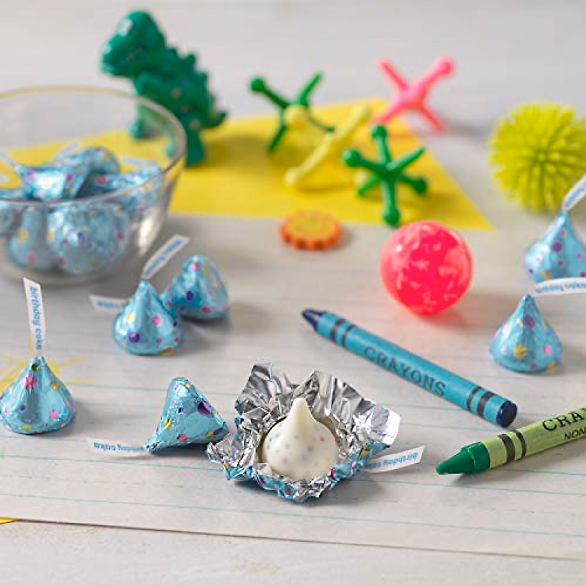 HERSHEY'S KISSES Birthday Cake Flavored Creme with Sprinkles Candy, Individually Wrapped, 10 oz Share Pack