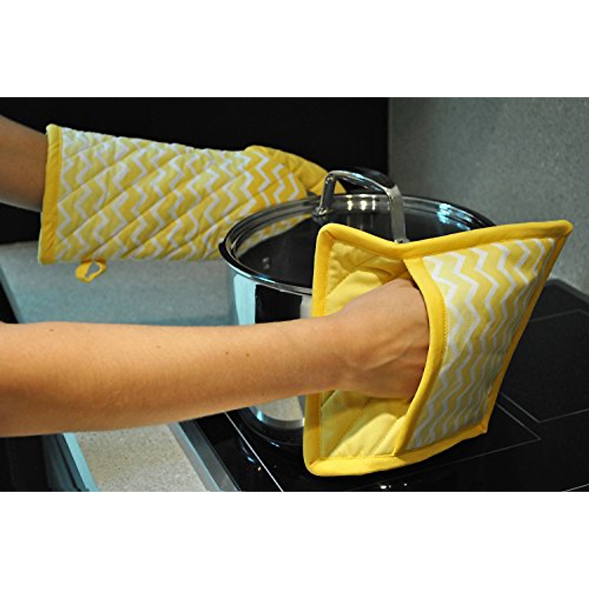 DII Quilted Kitchen Oven Mitt & Potholder Set, Hanging Loop for Convenient Storage, OM 6x13/PH 8x9, Ombre Yellow Chevron