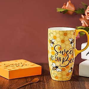 Voltogar Ceramic Mug Travel Coffee Cup with Lid Gift for Home & Office, 17oz Porcelain Tall Tea Latte Cup with Handle, Animals Art Pattern in Color Box, 6.5" H