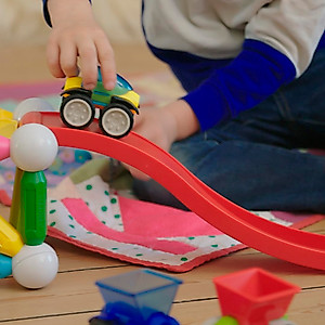 SmartMax Stunt Cars (Basic Stunt) STEM Magnetic Discovery Building Set with Moving Vehicles Featuring Safe, Extra-Strong, Oversized Building Pieces for Ages 3+