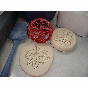 MINI SIZE POINSETTIA DESIGN CONCHA COOKIE CUTTER MEXICAN SWEET BREAD STAMP MADE IN USA PR4894