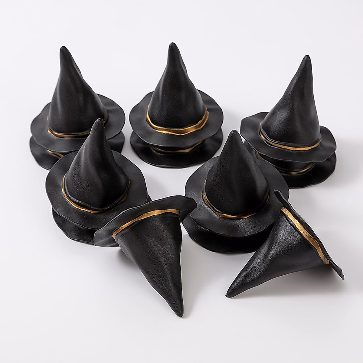 tiecawk 12Pcs Plastic Witch Hats Mini Halloween Witch Hats Wizard Hat for DIY Crafts Bottle Toppers Halloween Party Supplies (Black)
