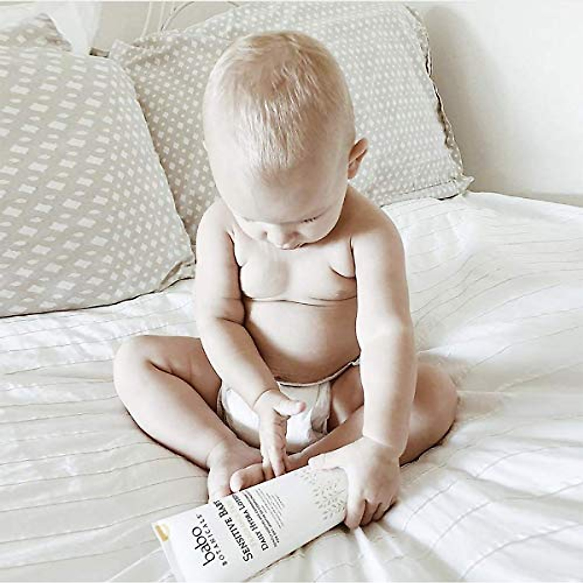 Babo Botanicals Sensitive Baby Fragrance-Free Daily Hydra Lotion - with Colloidal Oatmeal, Shea Butter & Jojoba Oil - EWG Verified, Vegan & Hypoallergenic - 8 fl. oz