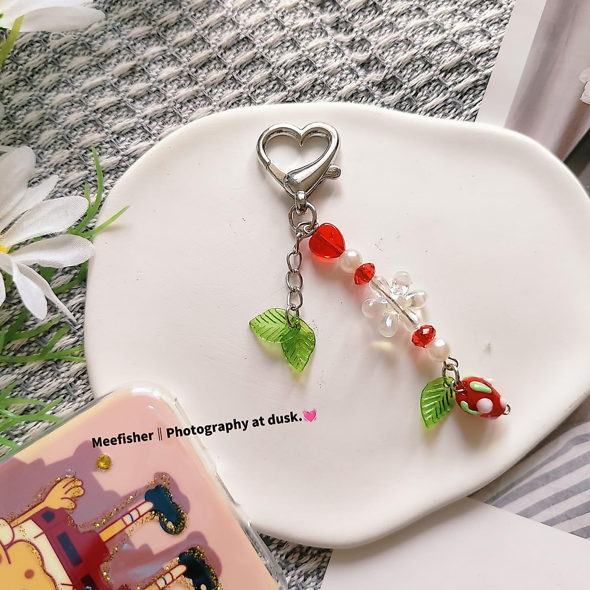 Meefisher Red Strawberry Green Leaves Y2K Aesthetic Accessories Gift Keychain Cute Love Heart Keyring for Women Bag Charms Pendant, Kawaii Jewelry Gifts