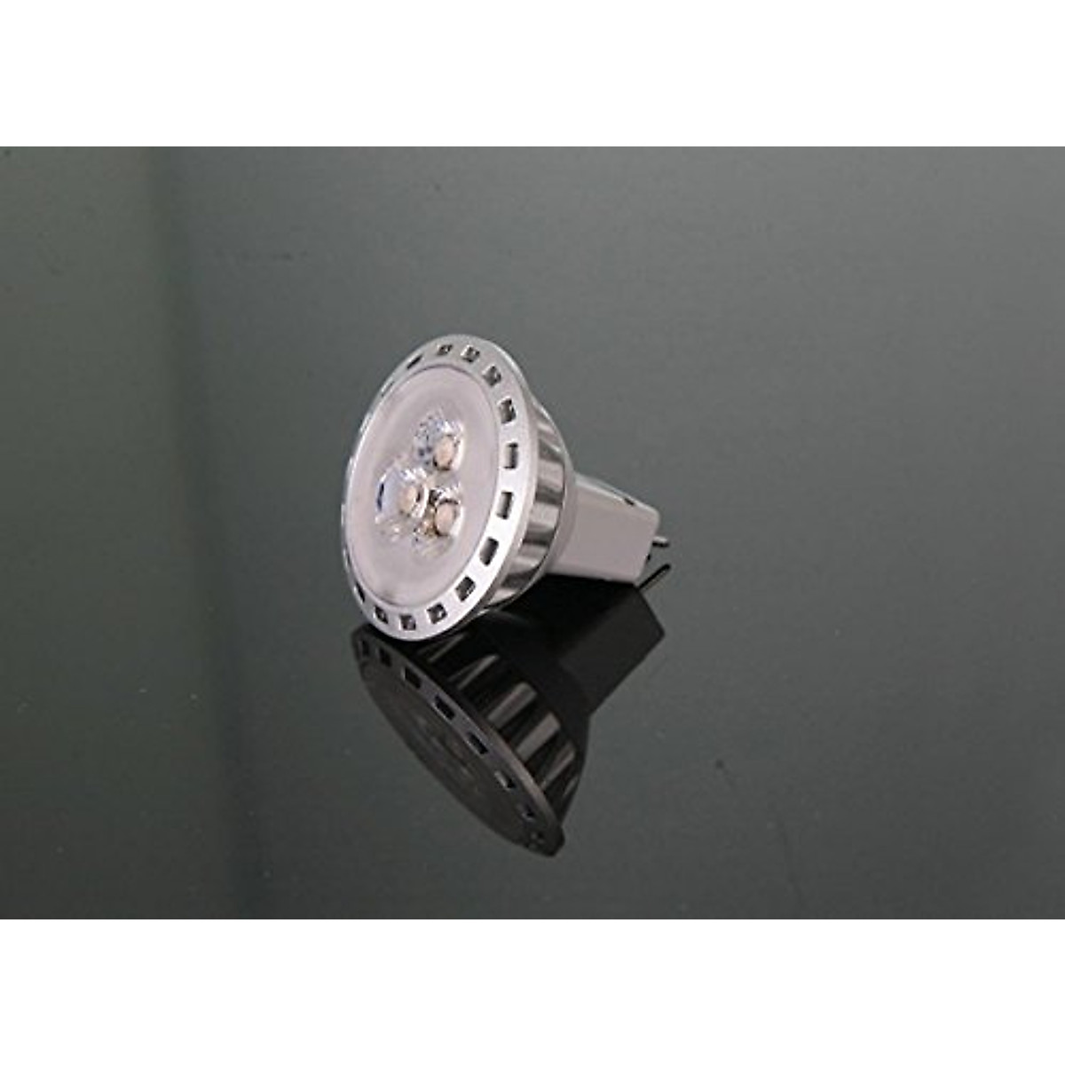 Displays2go, Illuminated Full Vision Cabinets, Tempered Glass, Painted MDF Construction – Clear, Silver Finish (GTAP48LEDS)