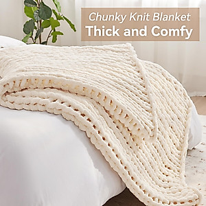 Negwoo Chunky Knit Throw Blanket, 30''*40'' Knitted Throw Chenille Blankets for Bed Couch, Handmade Cream Crochet Blanket Thick Blanket for Kids, Machine Washable Cute Comfy Blanket for Home Decor