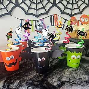 TUWUNA Halloween Party Favors 24Pcs Pumpkin Ghost Spider Bat Cat Halloween Theme Straws for Kids Halloween Party Supplies Decorations with 2 Cleaning Brushes