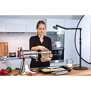 Elgato Phone Grip, Premium Spring-Loaded Smartphone Clamp with Padded Jaws for 1/4 inch Thread Mounts or Tripods, perfect for TikTok, Instagram, Streaming, Videoconferencing and Studios