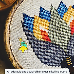 4pcs Needle Minder for Cross Stitch,Sewing Magnetic Needle Keeper,Cute Little Prince Cartoon Enamel Pin,Needle Holder for Embroidery,Needlework Storage Accessory,Gift for Cross Stitch Lover(18-Needle）