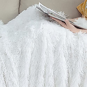 Extra Soft Faux Fur Throw Blanket,Lightweight Plush Fluffy Fuzzy Blanket for Couch,Sofa,Chair,Pure White