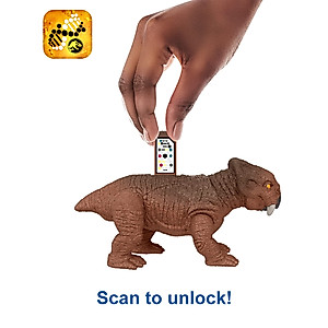 Jurassic World Dominion Human & Dino Pack Maisie & Velociraptor Beta & Accessories, Authentic Action Figures, Movable Joints, Ages 4 Year & Up