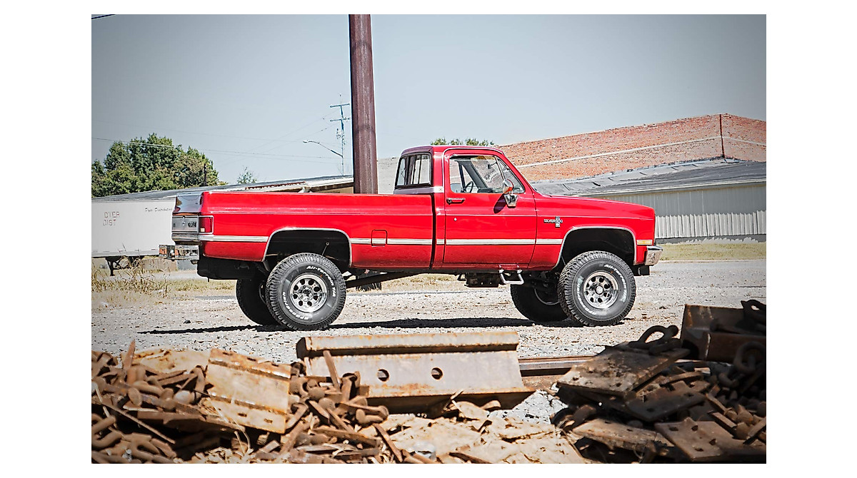 Rough Country 4" Lift Kit for 77-87 Chevy/GMC C10