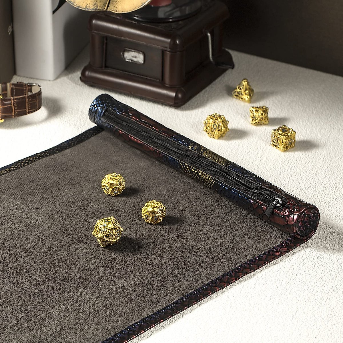 DNDND Dice Mat and Storage, 2 in 1 Dragon Scale Scroll PU Leather with Velvet for Table Games Dungeons and Dragons DND D&D (Dragon Scale)