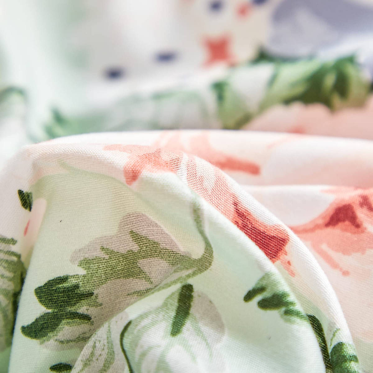 Floral Comforter Sheet Set Bed in a Bag 6 Pieces Twin Size Red Flowers Microfiber Summer Bedding Set (1 Comforter 2 Pillow Shams 1 Flat Sheet 1 Fitted Sheet 1 Pillowcases)