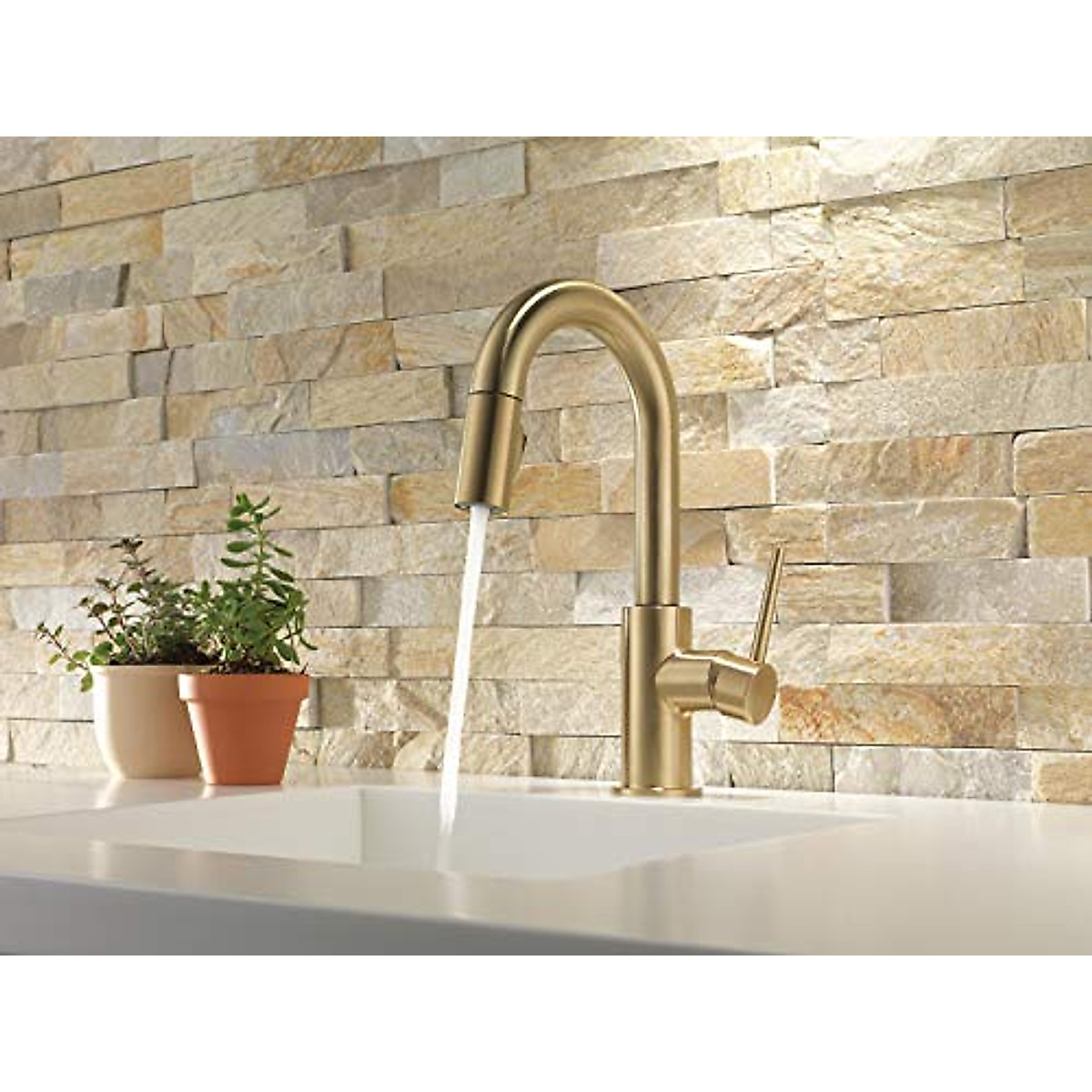 Delta Faucet Trinsic Gold Bar Faucet with Pull Down Sprayer, Bar Sink Faucet Single Hole, Wet Bar Faucets with Pull Down Sprayer, Prep Sink Faucet, Faucet for Bar Sink, Champagne Bronze 9959-CZ-DST