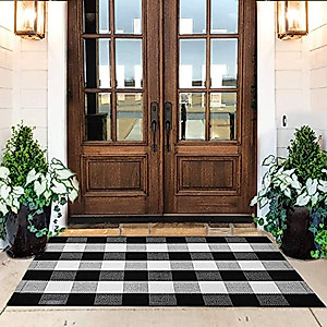 KaHouen Cotton Buffalo Check Rug 27.5 x 43 Inches, Buffalo Plaid Rug, Washable Hand-Woven Outdoor Checkered Rugs for Layered Door Mats/Kitchen/Farmhous (Christmas Porch Decor Mat)