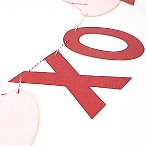 XOXO Banner For Valentine's Day - Glitter Red And Pink Party Decor XOXO Banner, Hugs & Kisses Valentine Decorations，Valentine's Day Decor, Wedding Engagement Bridal Shower Party Supplies Decorations For Home