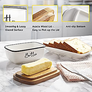 ALELION Farmhouse Napkin Holder, Wooden Napkin Holder for Table, Natural Acacia Wood Napkin Dispenser for Indoor & Outdoor, Rustic Napkin Holder for Home Kitchen Decor