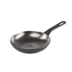GSI Outdoors Guidecast 8” Frypan I Cast Iron, Lightweight, Gourmet Frying Pan, Camp Cookware