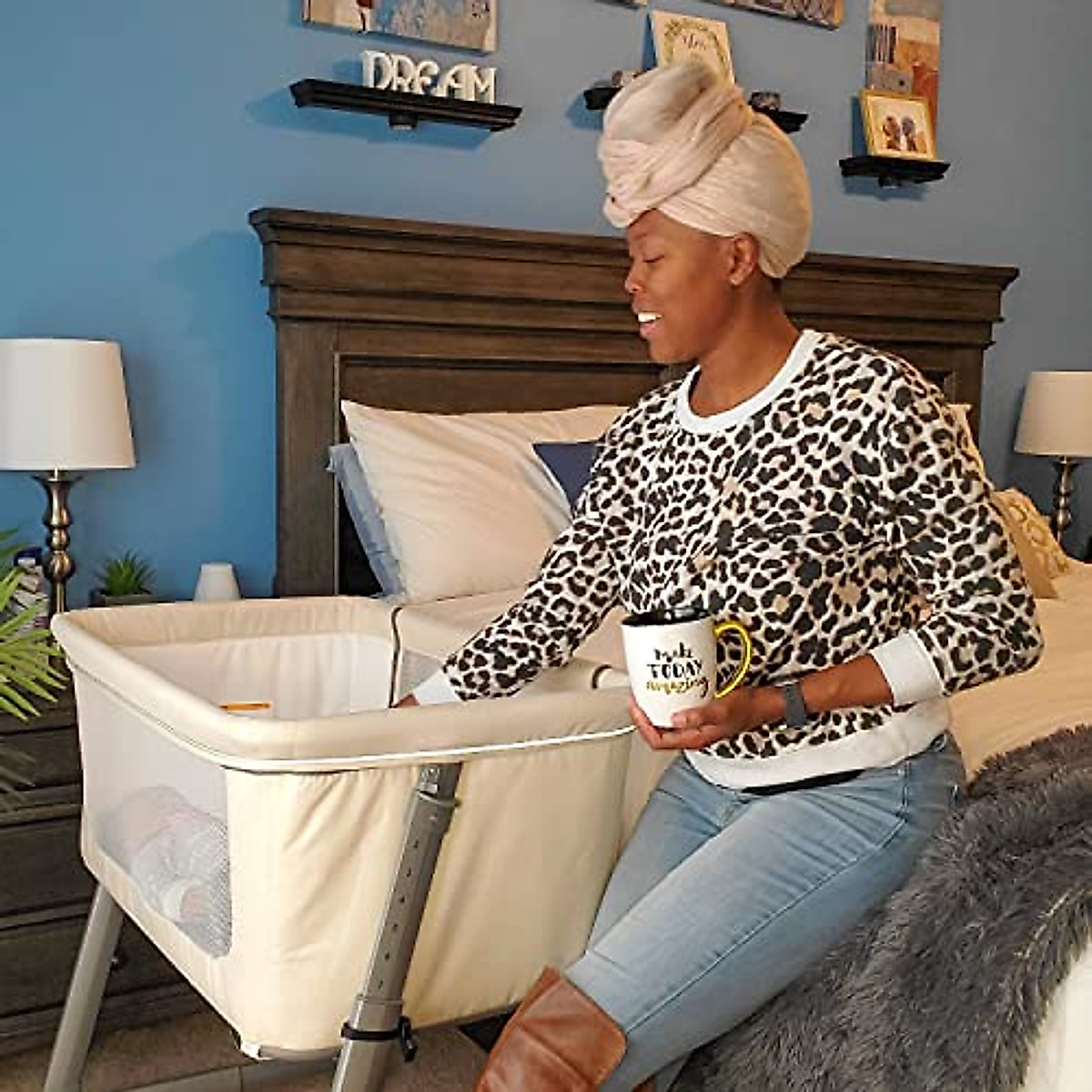 Dream On Me Seashell Bassinet & Bedside Sleeper in Pearl, Lightweight Easy Folding and Height Adjustable Baby Bassinet, Mattress Pad Included, JPMA Certified