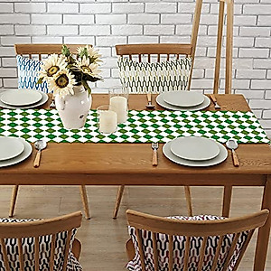 DmHirmg St. Patrick's Day Table Runner Diamond Pattern Table Runner Green Single Side Linen Table Cover for St. Patrick's Day Spring Party Holiday Dining Banquet Family Gathering Home Décor