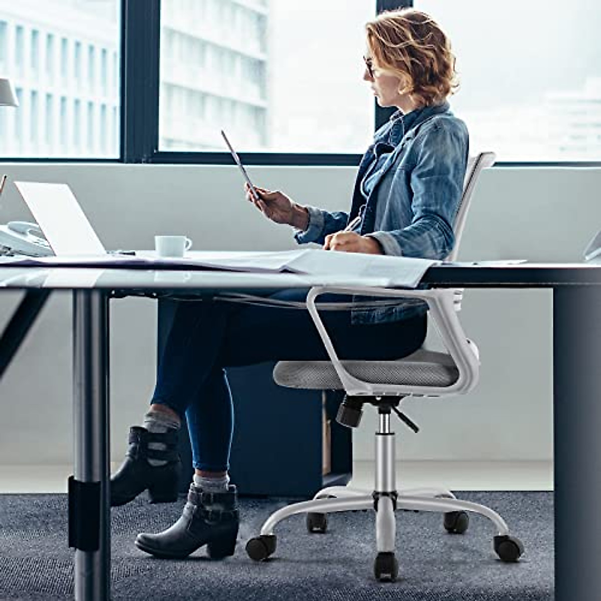 Office Chair - Ergonomic Office Chair Mid Back Office Desk Chair with Wheels Computer Chair with Lumbar Support Home Office Chair with Armrests for Adults, Grey