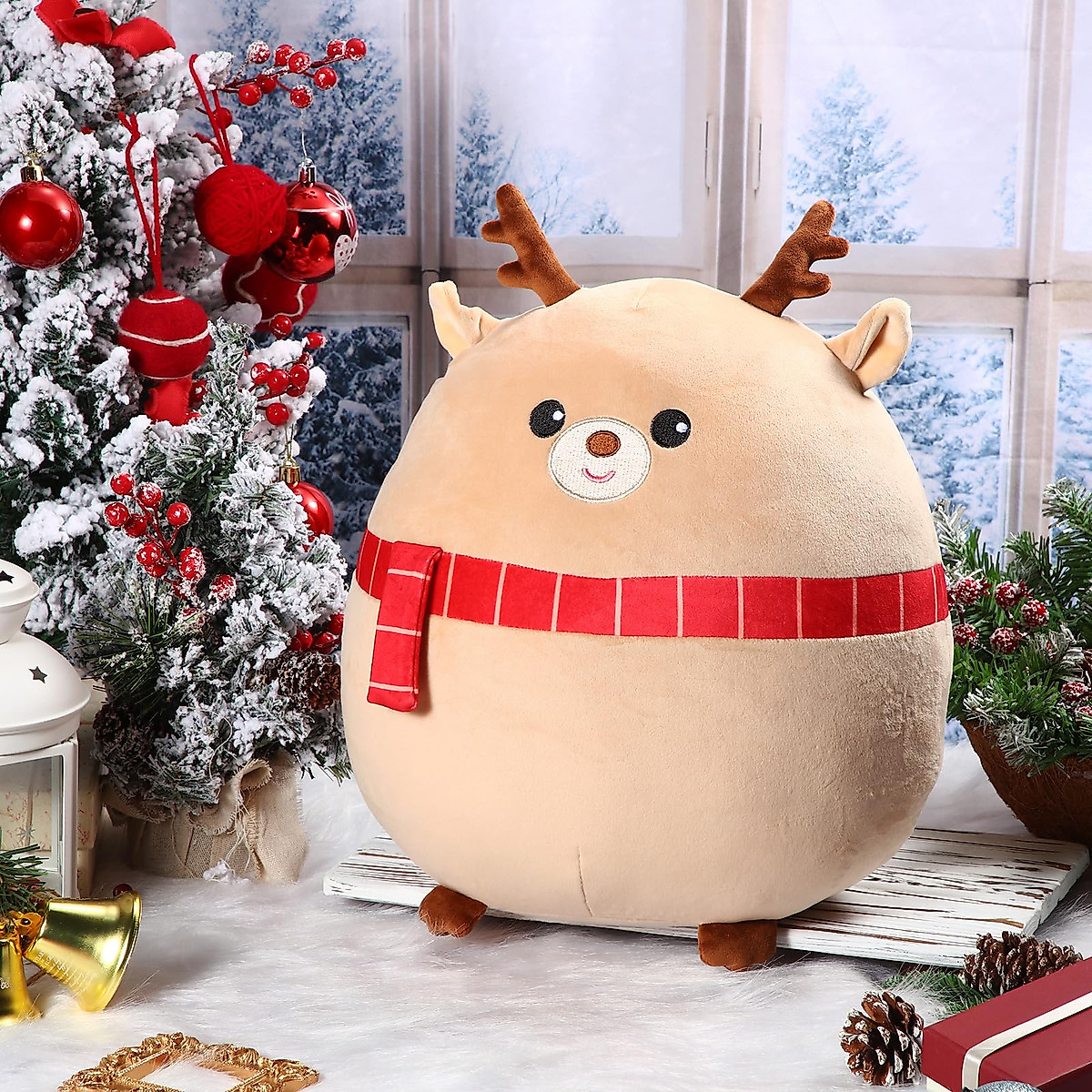 Huwena 14 Inch Christmas Reindeer Plush Throw Pillow Soft Cuddly Stuffed Pillow Large Christmas Hugging Cushion for Home Bedroom Office Sofa Decor Christmas Birthday Holiday Party Favor Gift