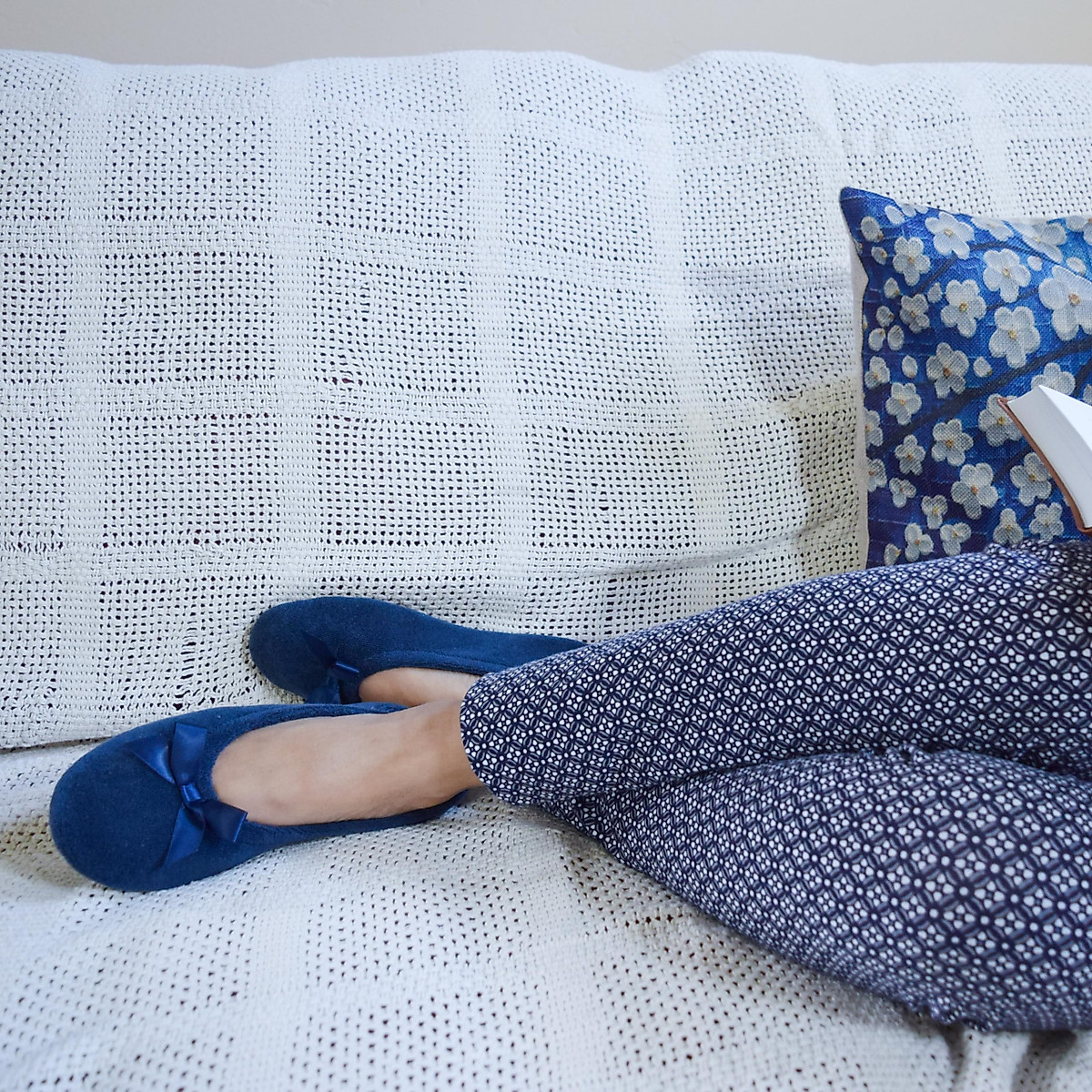 isotoner Women's Terry Ballerina Slipper with Bow for Indoor/Outdoor Comfort, HEATHER GREY, 8-9