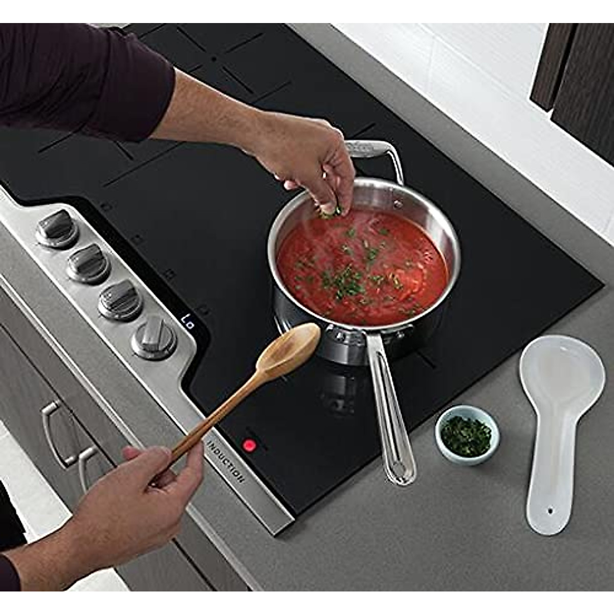 Frigidaire Professional FPIC3077RF 30" ADA Compliant Induction Cooktop with 4 Elements, PowerPlus Induction Technology, SpacePro Bridge Element, and Knob Controls: Stainless Steel