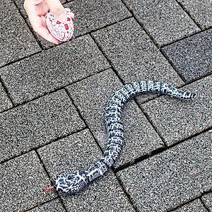 Tipmant RC Snake IR Remote Control Crawlers Fake Realistic Animals Vehicle Scary Prank Toys Kids Halloween Christmas Birthday Gifts (Black)