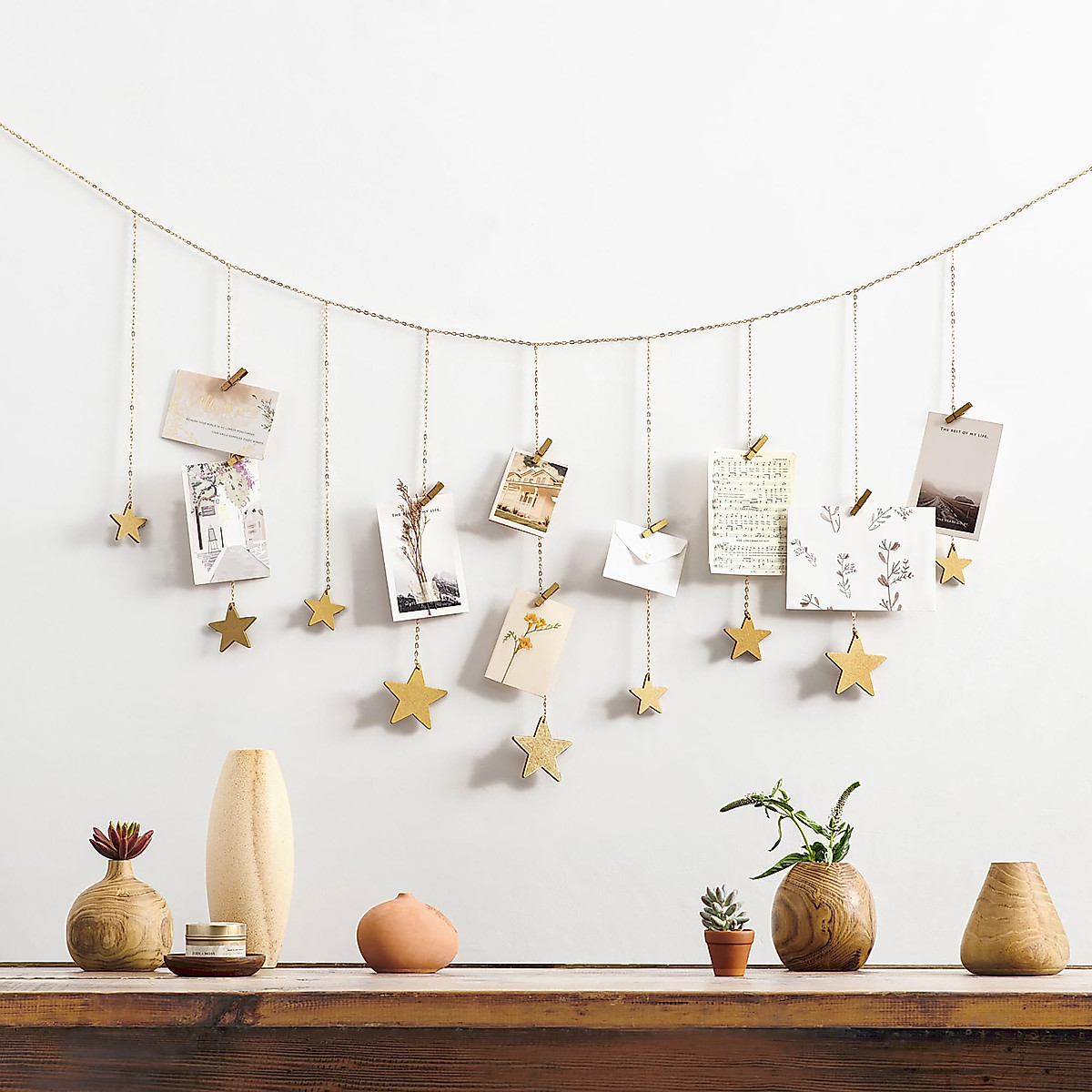 Mkono Hanging Photo Display Boho Decor Wooden Stars Garland with Metal Chains, Pictures Cards Holder with 25 Wood Clips, Wall Art for Room Bedroom Dorm, Teen Girl Gift Ages 12 13 14 Years Old, Gold