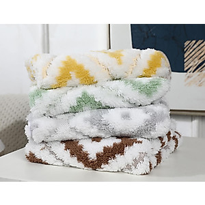 NUYECY Faux Fur Boho Throw Pillow Covers 20 x 20 Light Grey,Super Soft Plush Decorative Checkerboard Pattern Neutral Fur Square Pillow Cover Pillowcase Cushion Covers for Sofa Couch Bed Farmhouse