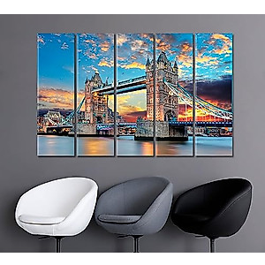 Tower Bridge in London UK Canvas Print 5 Panels / 36x24 inches