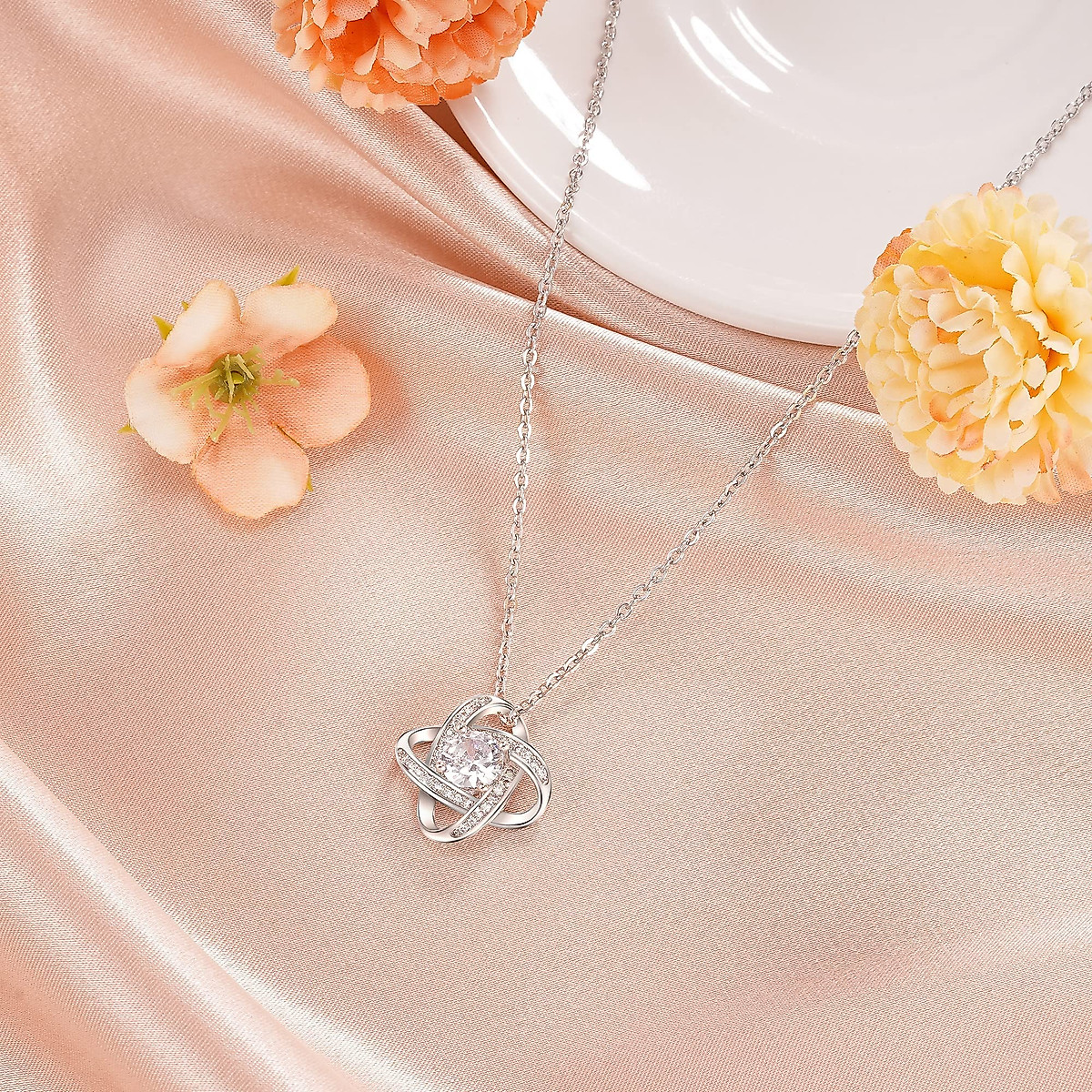 JOGDIAM Birthday Gifts for Her Girlfriend Necklace Romantic Love Knot Necklace Jewelry Birthday Gifts for Girlfriend from Boyfriend