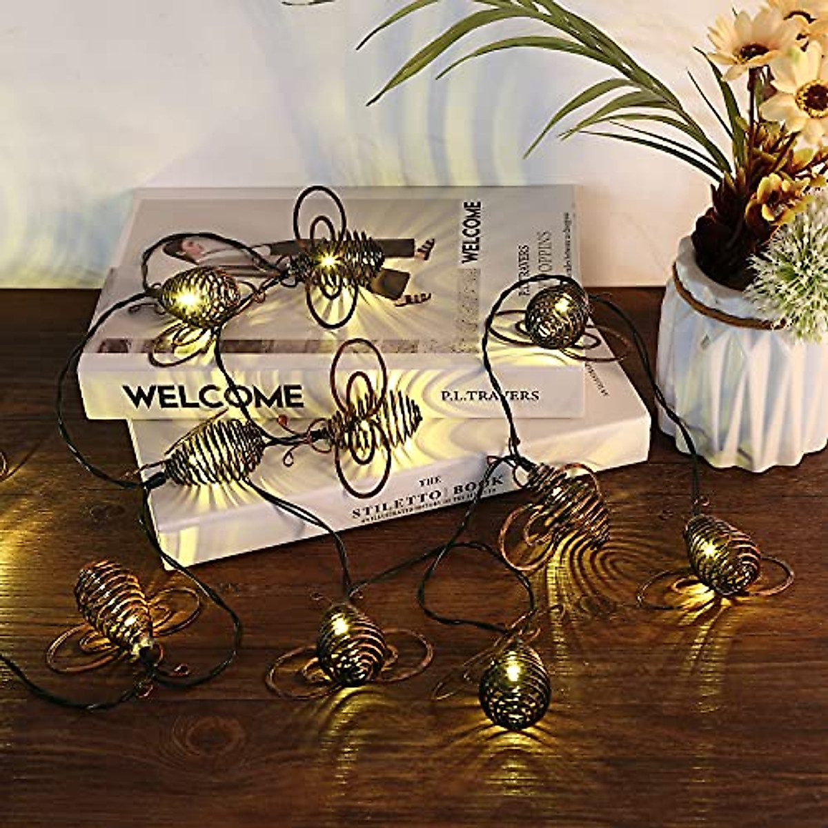 Solar Powered Bee String Lights Outdoor, Solar String Lights, 20 Lights 49inch 2 Modes IP44 Waterproof Simulation Bees Sting Lights, Decorative Lights for Outdoor Wedding Homes Gardens