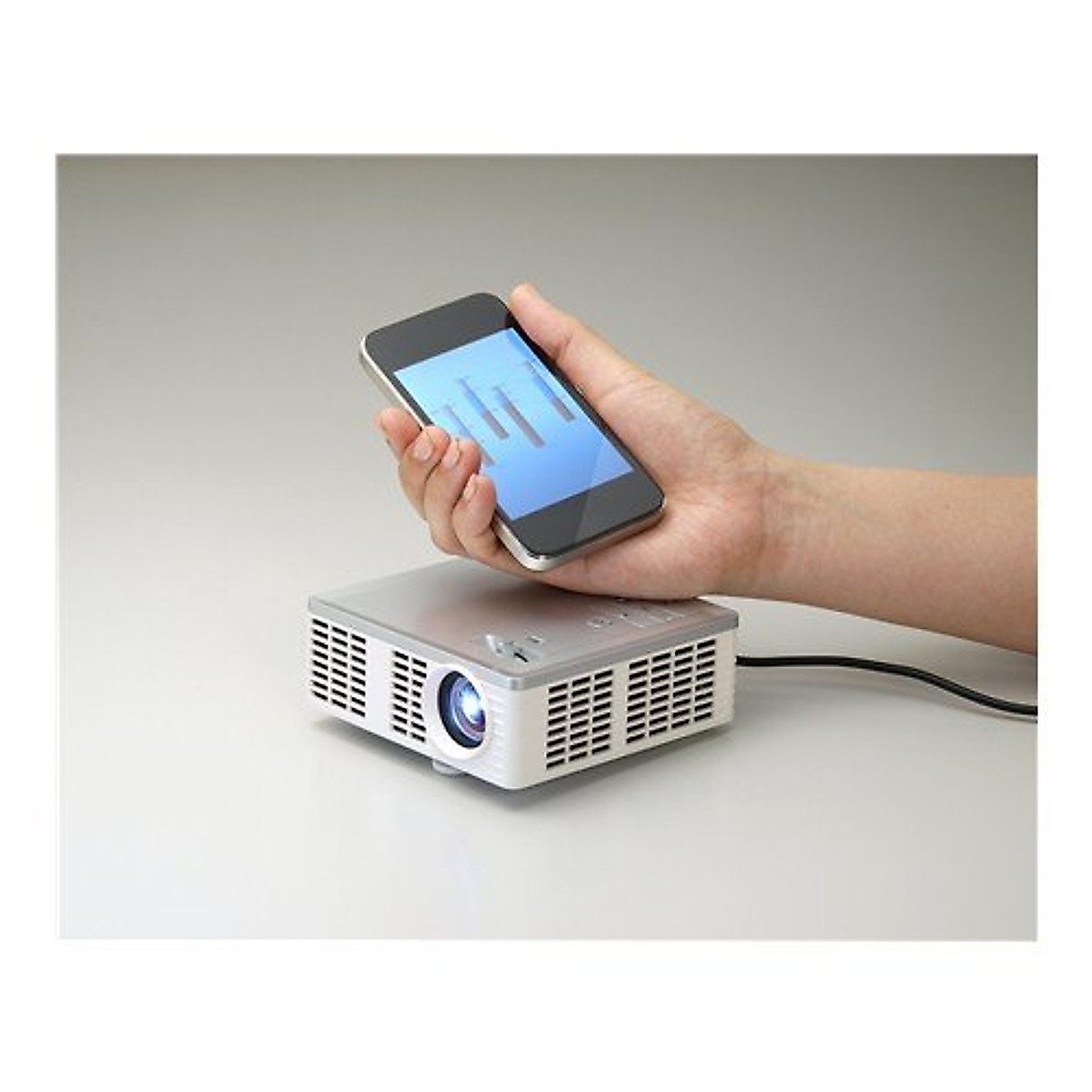 3M Mobile Projector MP410