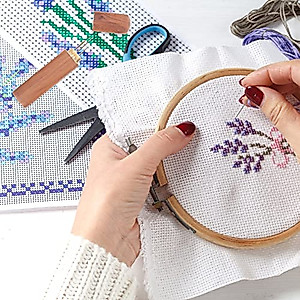 VICASKY Multi Tool Knitting Needle Organizer 8 Pcs Sewing Needles Wood Needle Holder Sewing Needle Container Needle Storage case Holder Wood Needle Sewing Thread Organizer Pocket Multitool