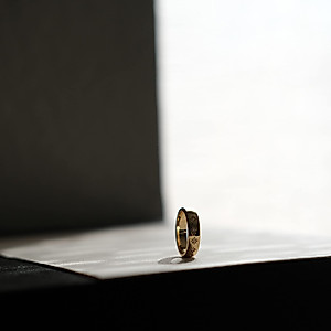 BLOSSOM & HUE Simple Star Set Band Ring | Starbust Gold Band Ring | 18K Gold Plated Thick Statement Ring | Size 8 |