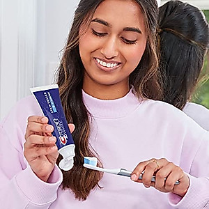 Crest 3D White Stain Eraser Teeth Whitening Toothpaste, ICY Clean Mint, 3.1 oz, Pack of 2