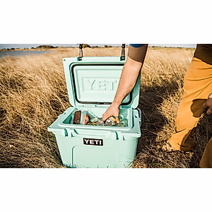YETI Roadie 20 Cooler, Seafoam