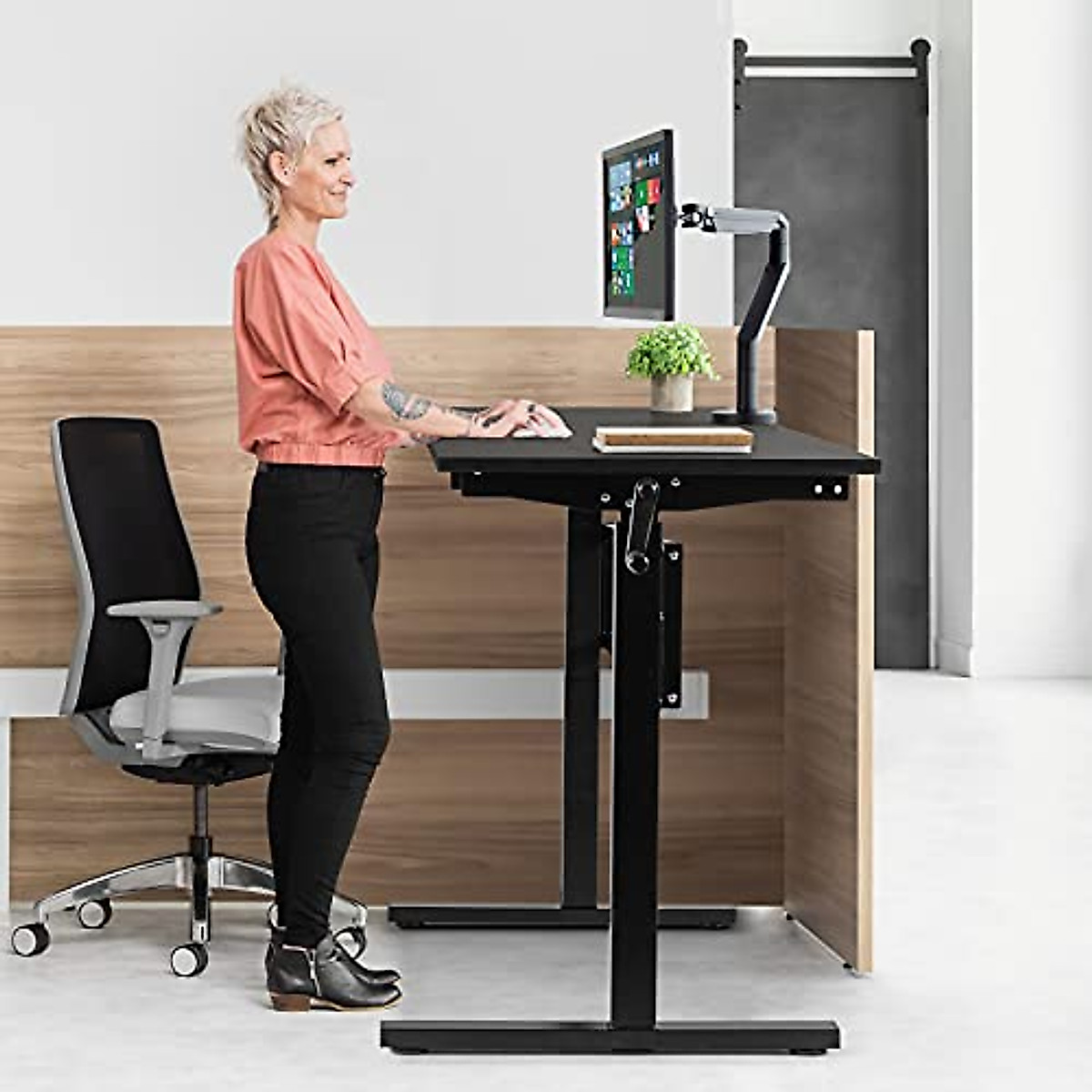 Tangkula Crank Adjustable Height Standing Desk, Manual Sit Stand Desk, Hand Crank Stand Up Desk Workstation for Home Office (Black)