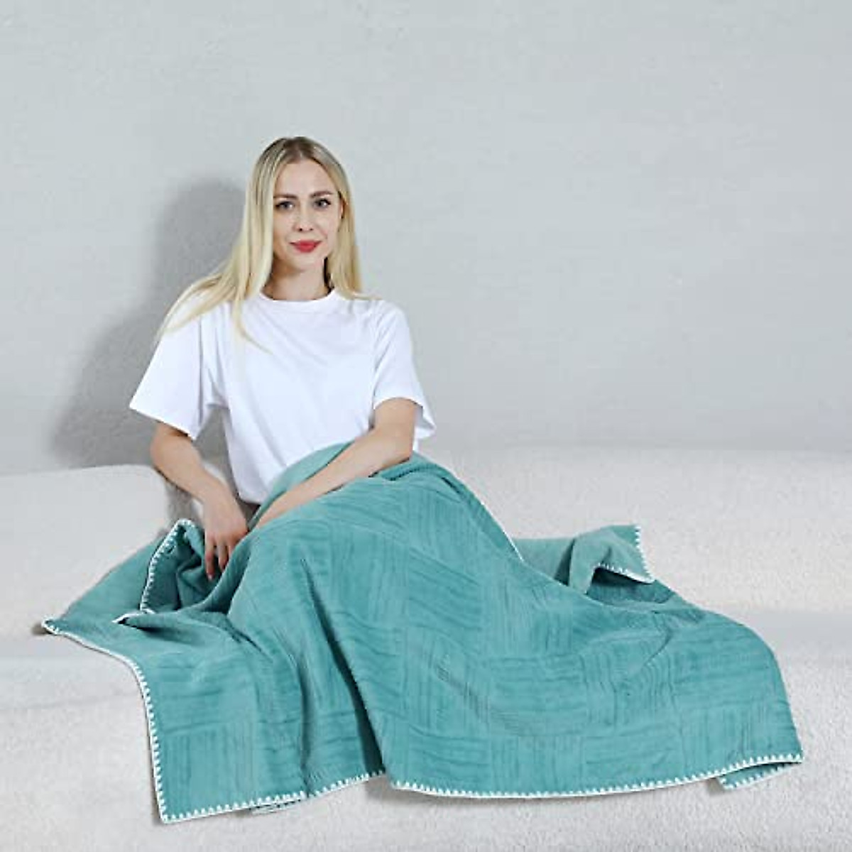 Wearable Blanket, Comfy Blanket Transformable into Ponchos, Capes with Buttons, Plush Sleeveless Blankets for Adults 40 * 60” (Green)