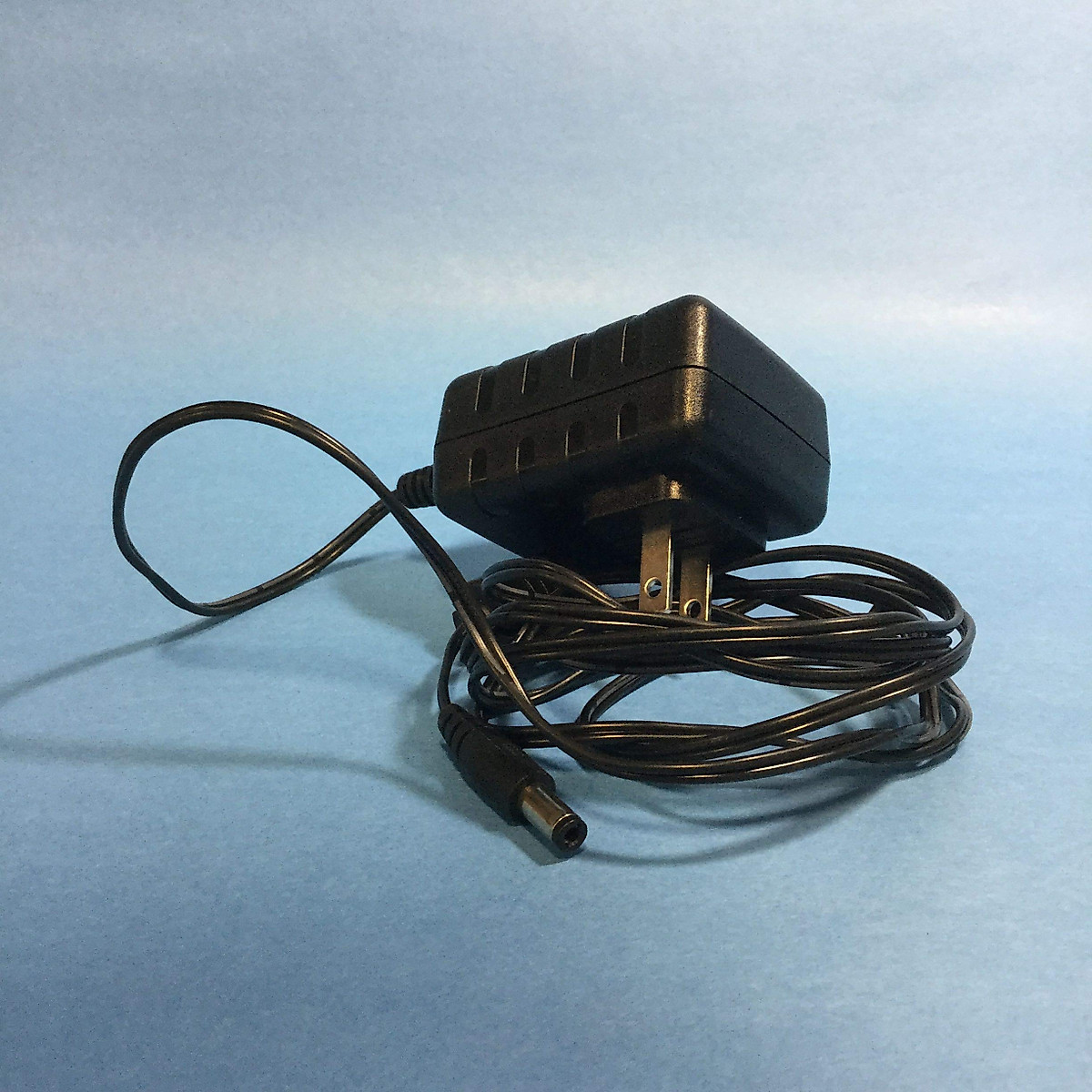 Apd Asian Power Devices Inc Ac Power Adapter Model WA-18Q12FU 110-240 V