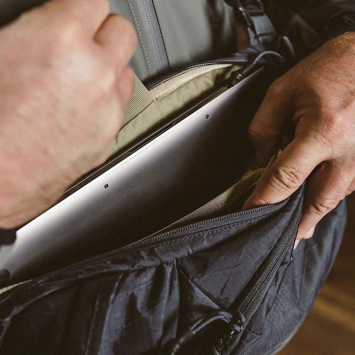 VIKTOS Upscale XL Slingbag, Midwatch