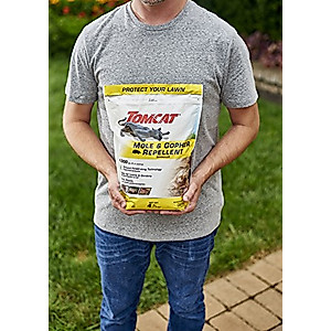 Tomcat Mole and Gopher Repellent Granules, Safe for Lawns and Gardens, 4 lbs.