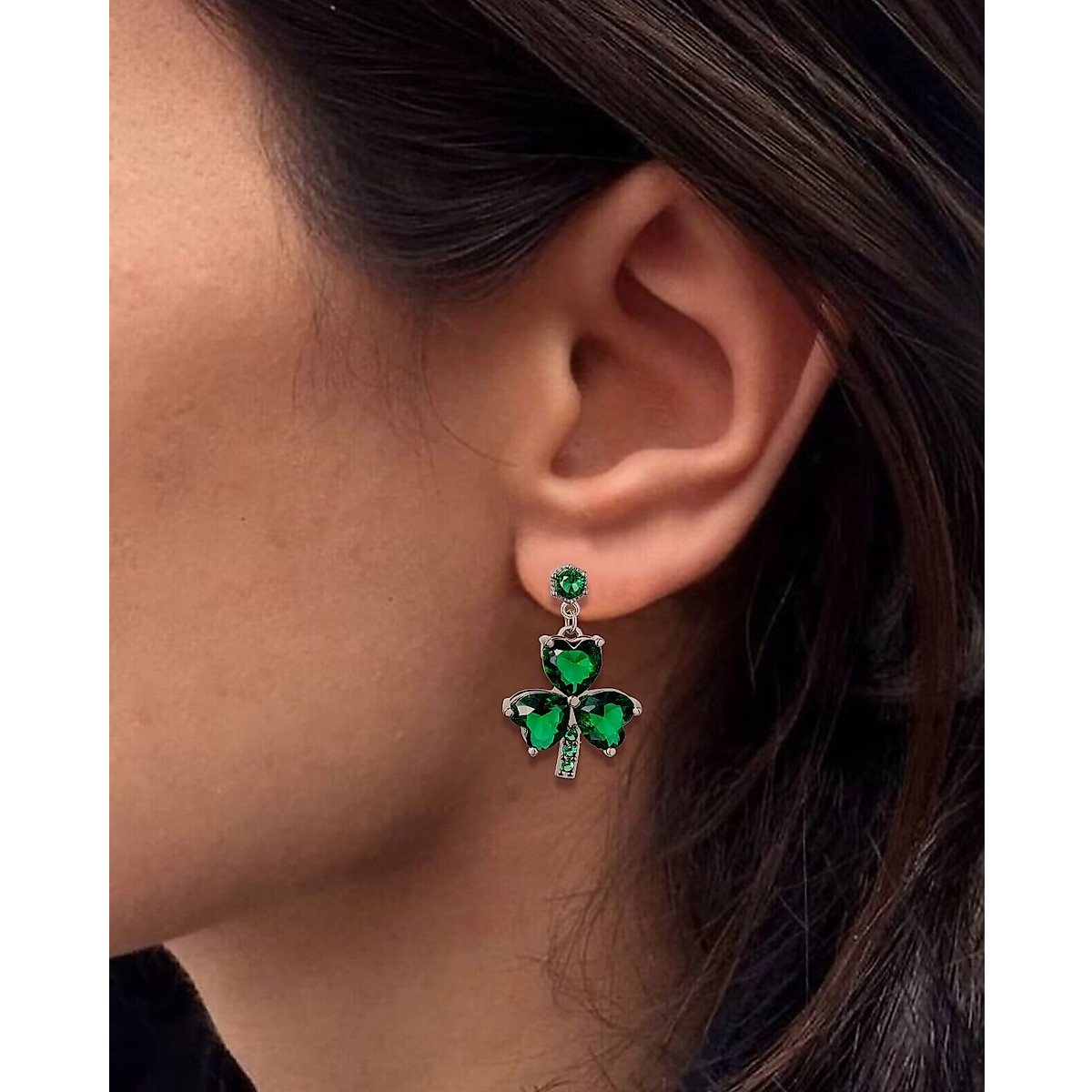Famdecor Shamrock Earrings Studs St Patricks Day Earrings for Women Rhinestone Green Heart Leaf Earring for Women St Patricks Day Decor